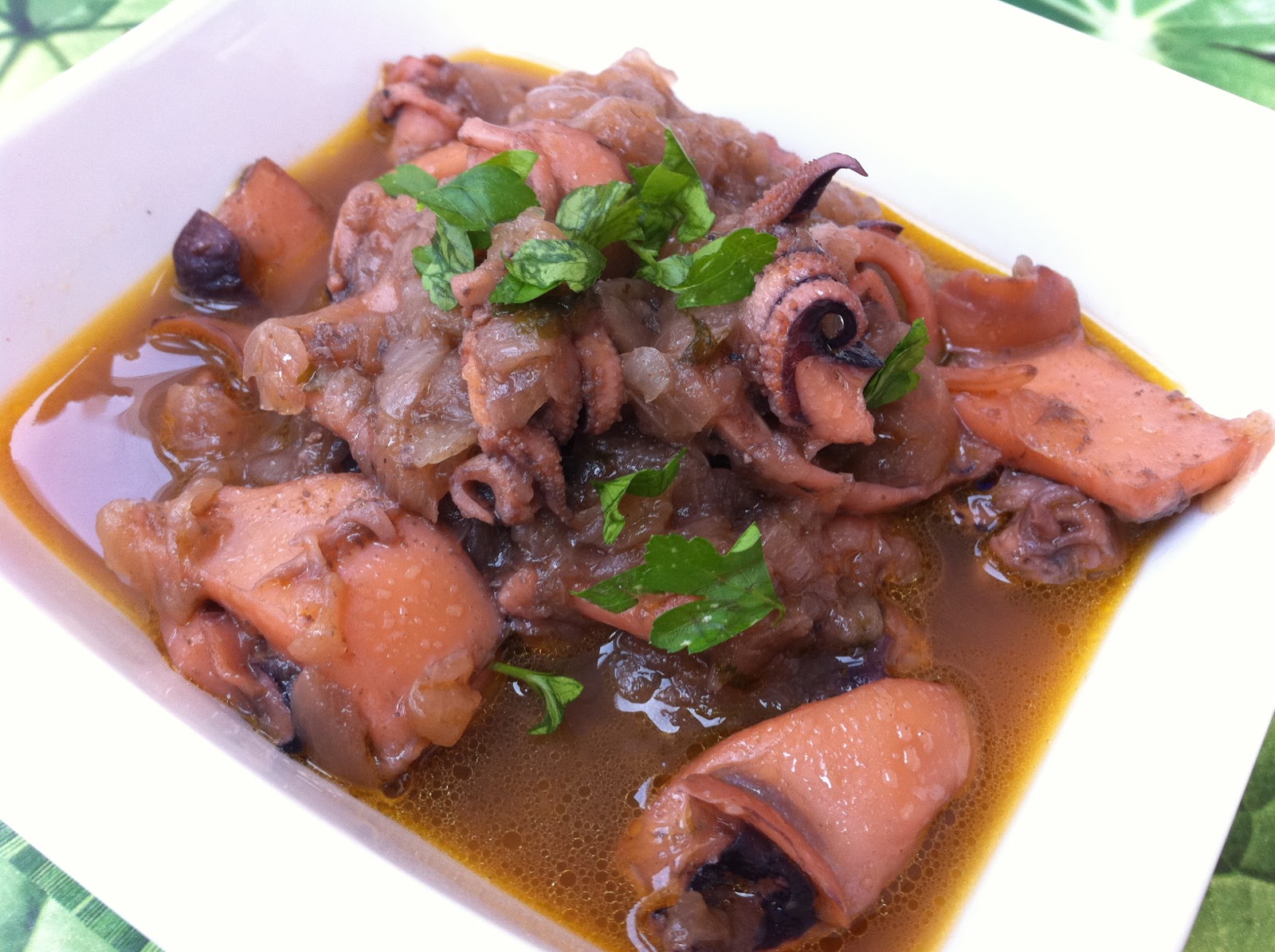 María's Recipe Book: Chocos encebollados [Thermomix]